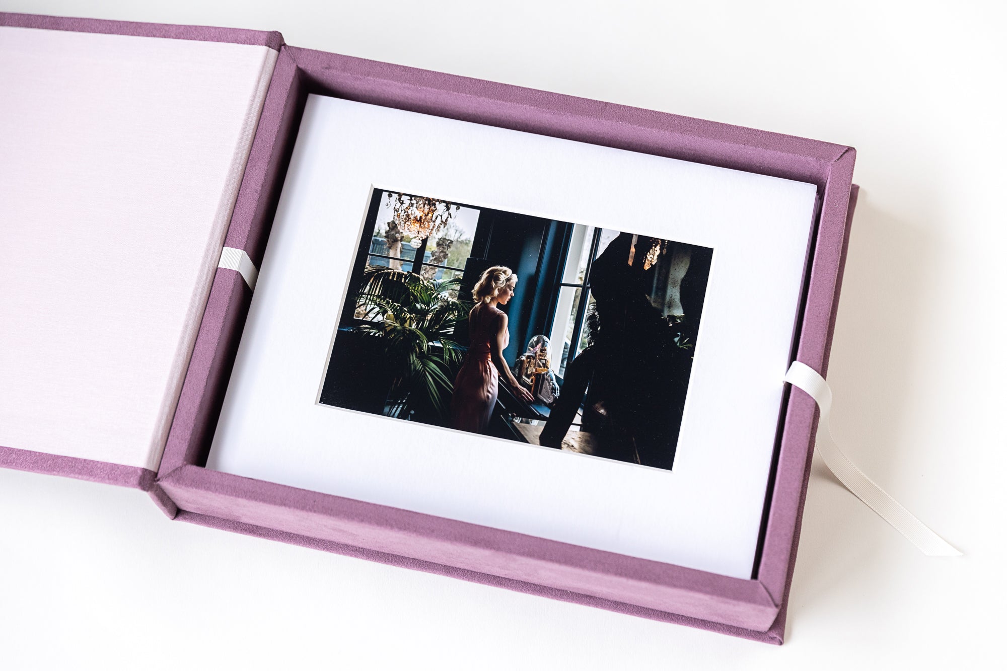 Portrait box | passe-partouts | 10 foto's in een luxe box – Yellow Rebel